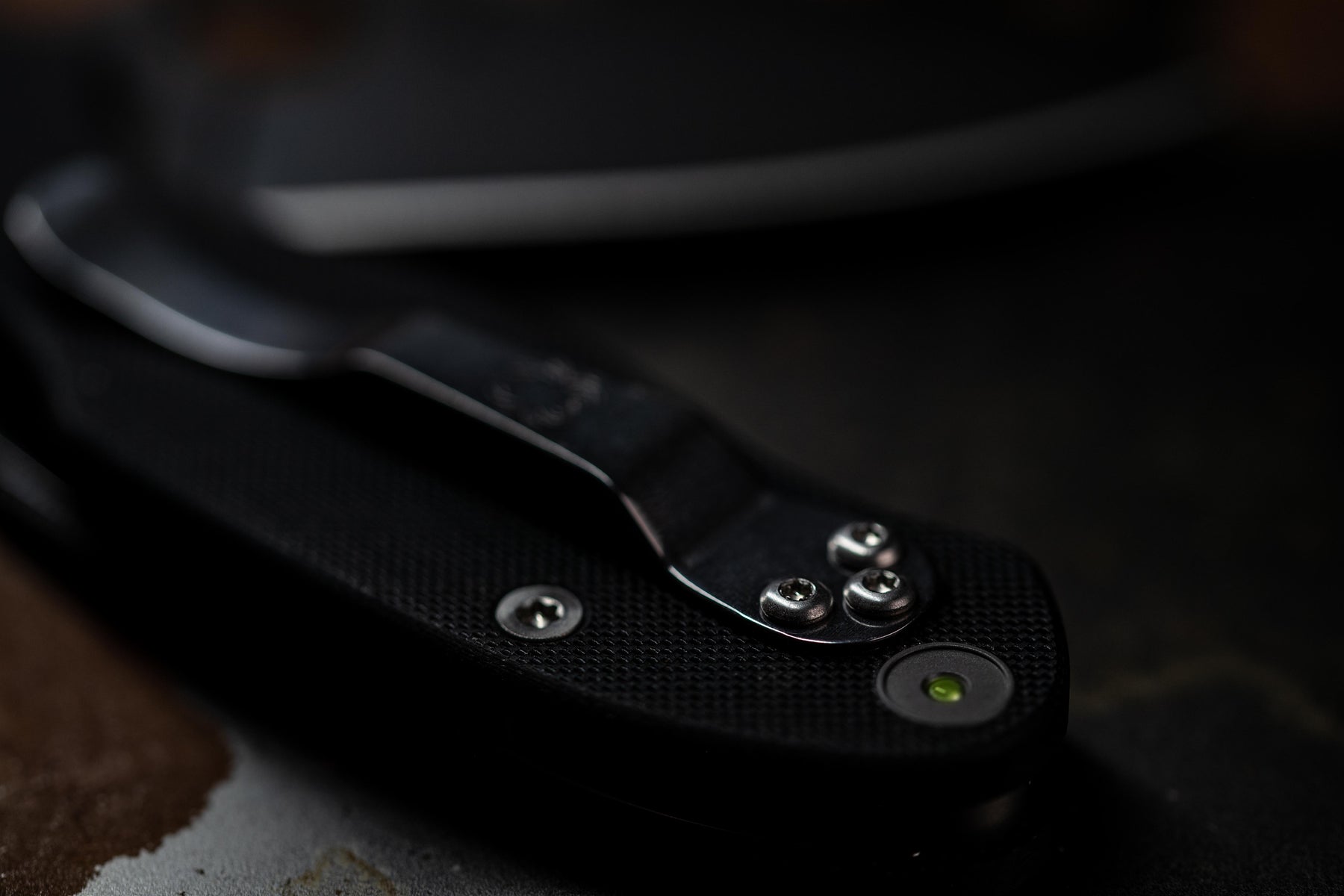 Tritium Lanyard Hole Plug for Spyderco Knives – Glow Rhino